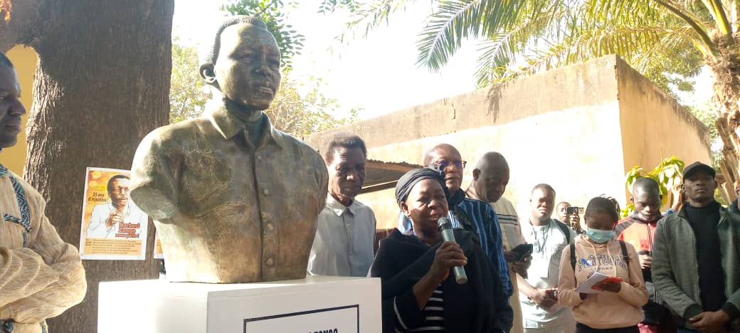 25 ans de l’assassinat de Norbert Zongo : un buste pour immortaliser ...