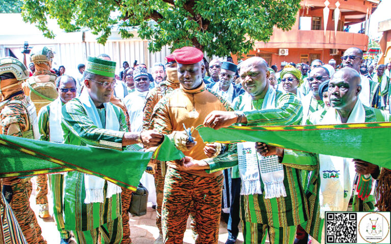 SIAO 2024 : dix jours pour magnifier l’artisanat africain | Quotidien ...