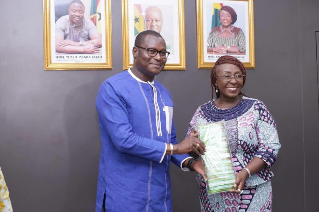 SNC Bobo 2026 : le Ministre de la Culture du Burkina a transmis ...